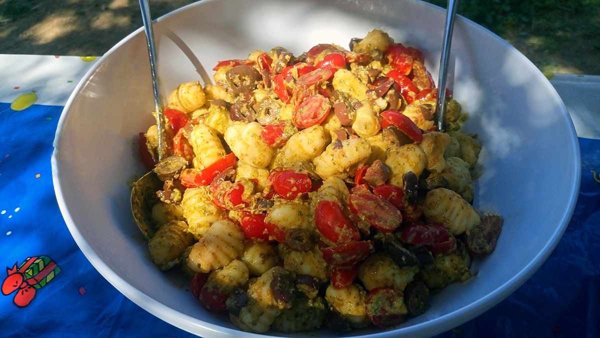 Σαλάτα με νιόκι πατάτας - Ταπεράκι